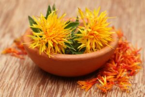 Safflower: benefits, uses & planting - Plantura
